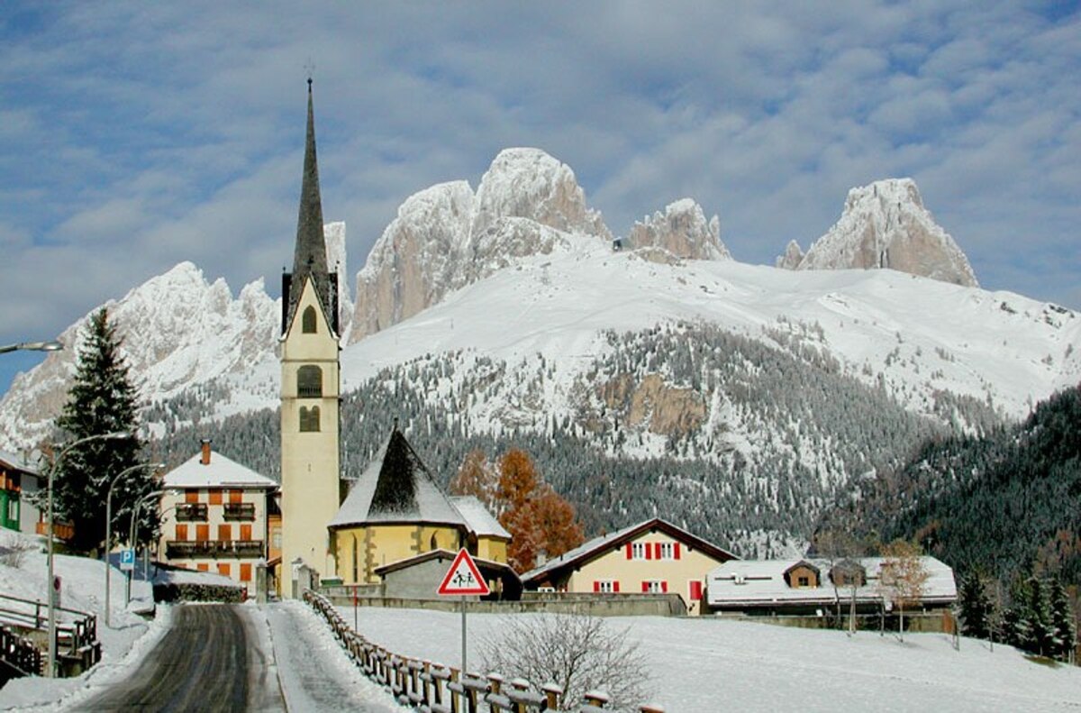 Resort guide Canazei: maps, restaurants & information | AlpineAnswers.co.uk