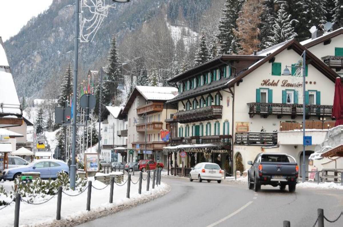 Resort guide Canazei: maps, restaurants & information | AlpineAnswers.co.uk