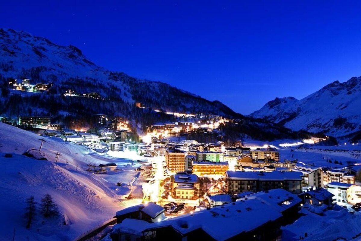 Resort guide Cervinia: maps, restaurants & information